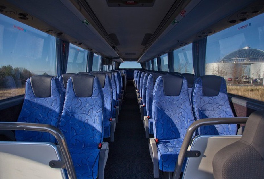 FlyBus PLUS Transfer (Arrival) | Doets Reizen