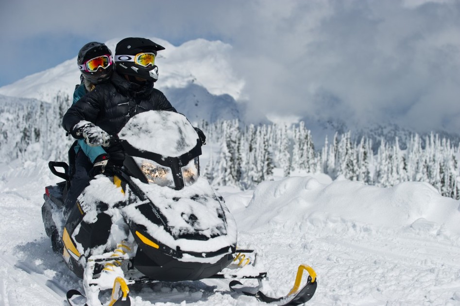 Snowmobile Tour Callaghan Cruiser | Doets Reizen