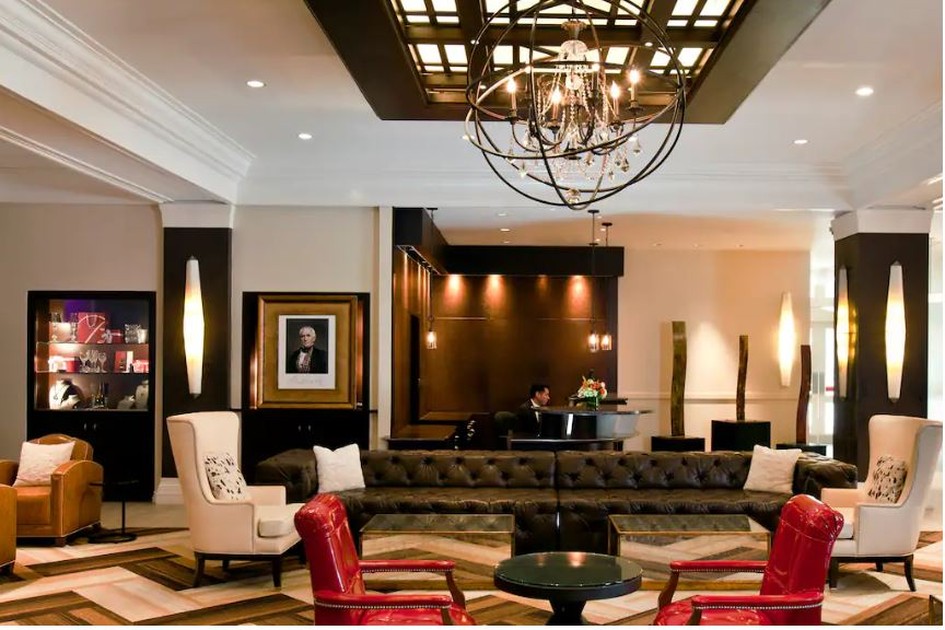 The Sam Houston, Curio Collection by Hilton | Doets Reizen