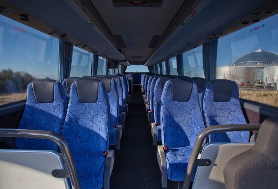 FlyBus PLUS Transfer (Arrival) | Doets Reizen