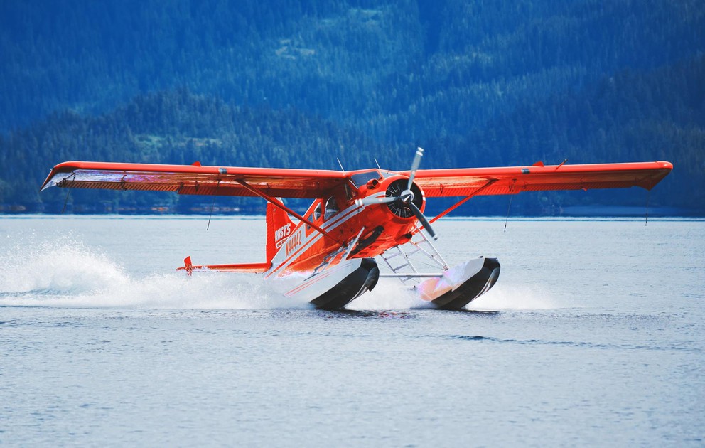 Guided Fishing Adventure by Floatplane | Doets Reizen
